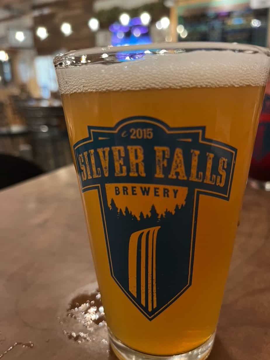 Silver Falls Brewery Restaurant Review - Dinkum Tribe